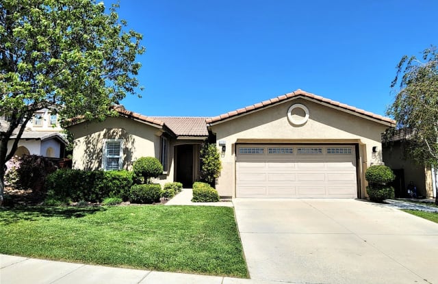 37768 Spruce Ct. - Murrieta, CA apartments for rent