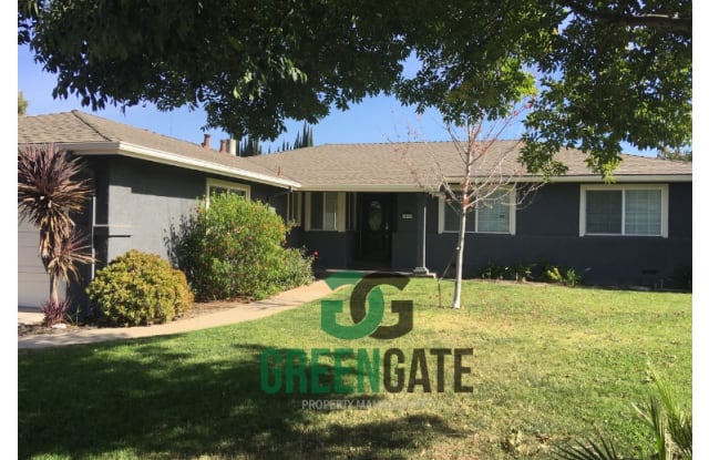 3405 Mark Allen Dr - Modesto, CA apartments for rent