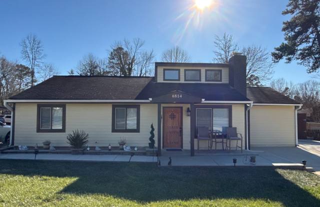 Updated Ranch Home with Luxury features! - Sunny