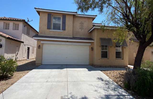 AMERICANA Property Mgmt - 2 story 3b-2 1/2b house plus Den Loft w ...