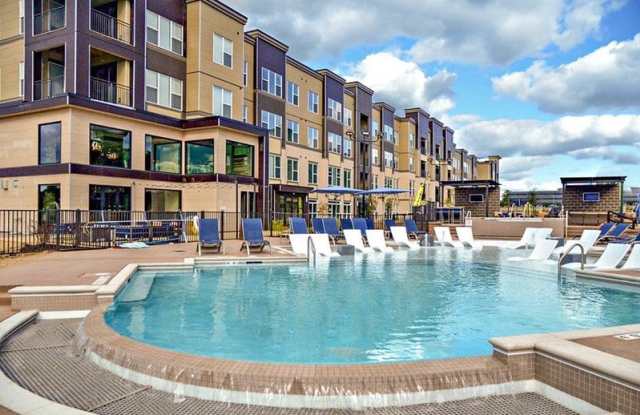 Alinea at Town and Country - Des Peres, MO apartments for rent