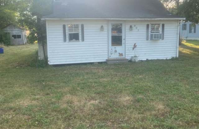 Handy Man Special! - $140 Month / $300 Down - Gideon, MO apartments for ...