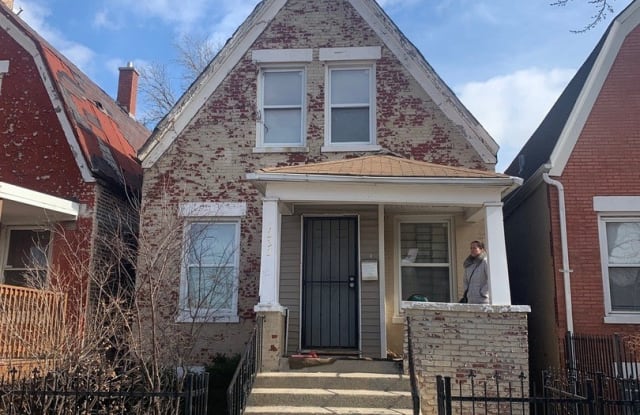 1223 S KEELER Avenue - Chicago, IL apartments for rent