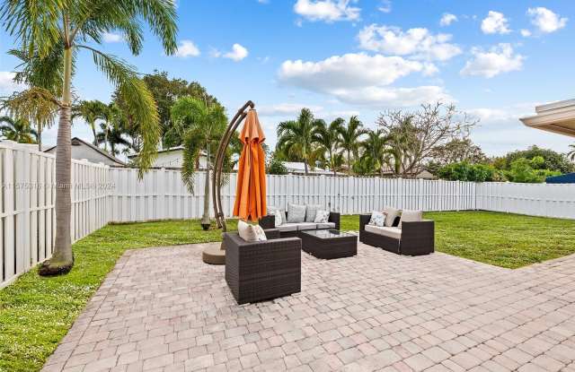 2020 NE 59th Ct - Fort Lauderdale, FL apartments for rent