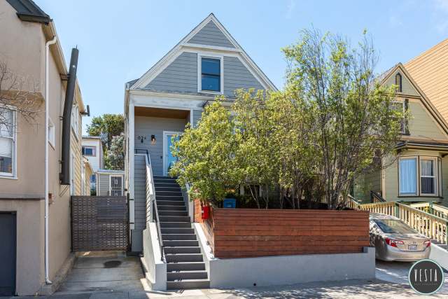 EXQUISITE RENOVATED VICTORIAN COMPOUND - 5BR/4BA - 3 LEVELS WITH BONUS ...