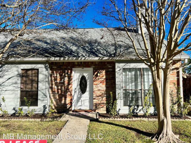 12437 Coursey Blvd. - Baton Rouge, LA apartments for rent