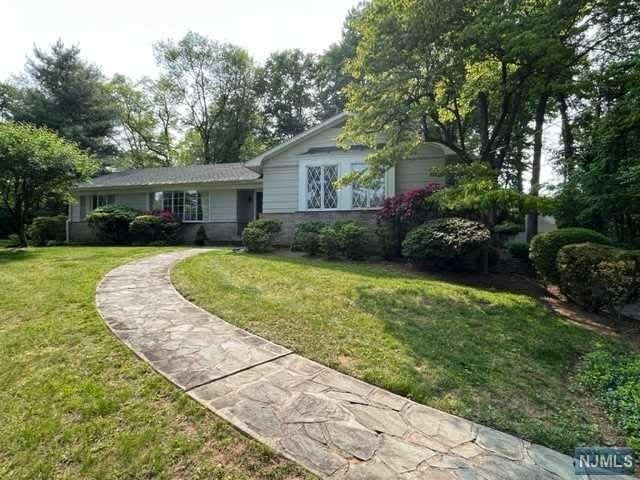 185 Chestnut Street - Demarest, NJ apartments for rent