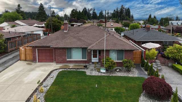 Renovated 3 bdrm, 4 bathrooms! 2 Master bedrooms w/ attached private ...