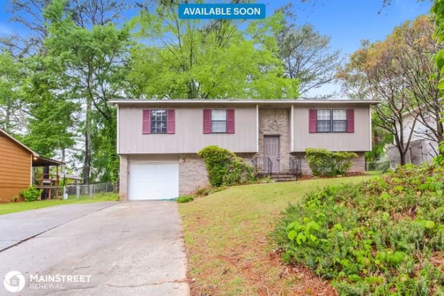 1926 Ridgemont Road - Grayson Valley, AL apartments for rent