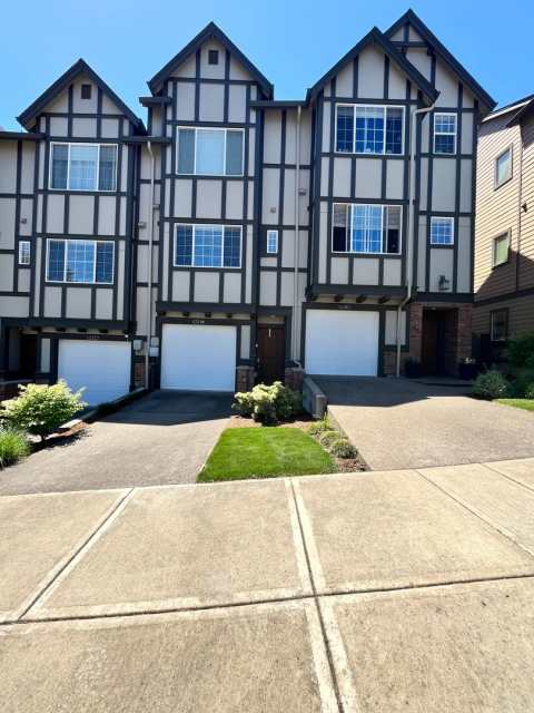 Cute Townhouse near Progress Ridge - Tigard, OR apartments for rent