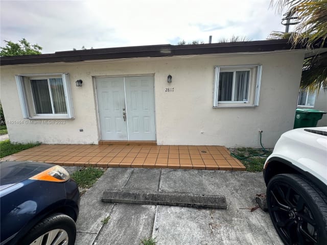 2817 SW 39th Ave - Miami, FL apartments for rent