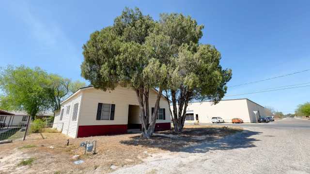 212 Ave L - Del Rio, TX apartments for rent
