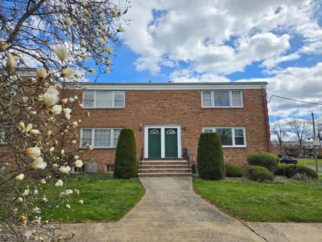 9 Stanford Dr - Finderne, NJ apartments for rent