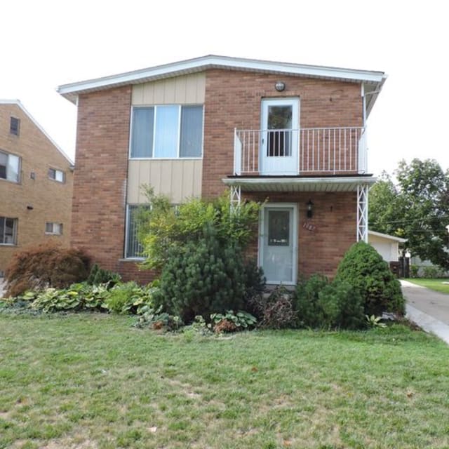 1985 Vernier Road - Grosse Pointe Woods, MI apartments for rent