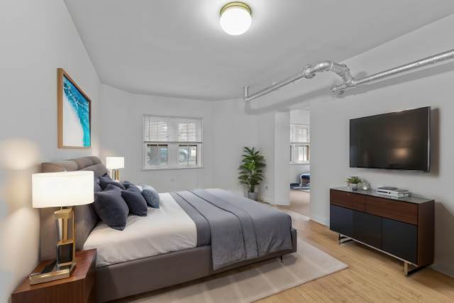 SPACIOUS TWO-ROOM STUDIO - Chicago, IL apartments for rent