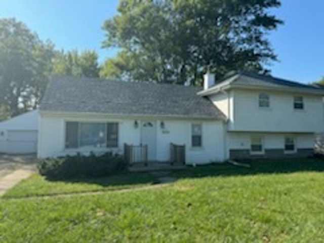 Lovely 3 Bedroom Tri-Level Home with Garage! - Griffith, IN apartments ...