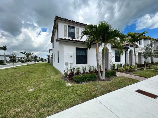 11897 SW 246 Terr - Princeton, FL apartments for rent