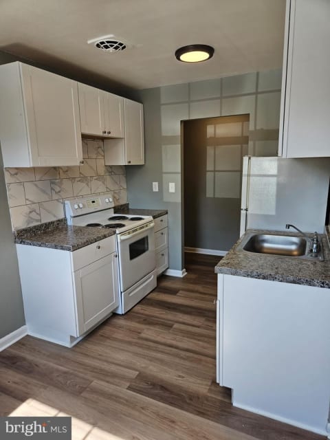 712 BROADWAY - Westville, NJ apartments for rent