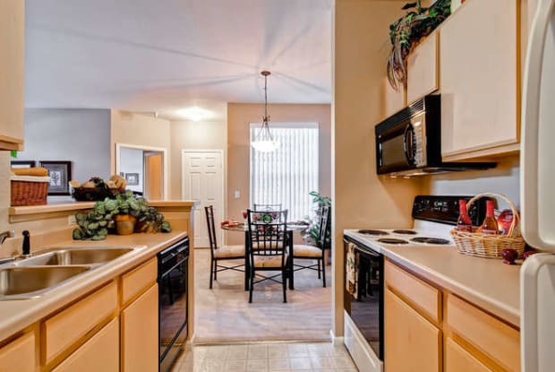 Fox Ridge Apartments - Longmont, CO apartments for rent