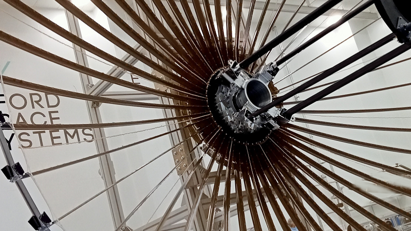 OSS AND SSTL HAVE DELIVERED AN ADVANCED DEPLOYABLE SAR ANTENNA