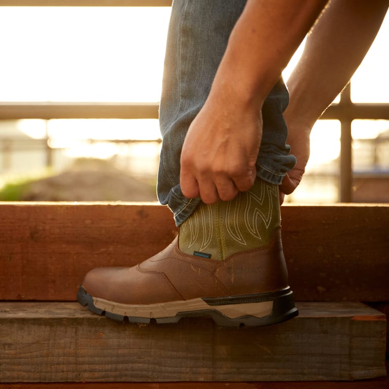Best Farm Boots For Men | Ariat