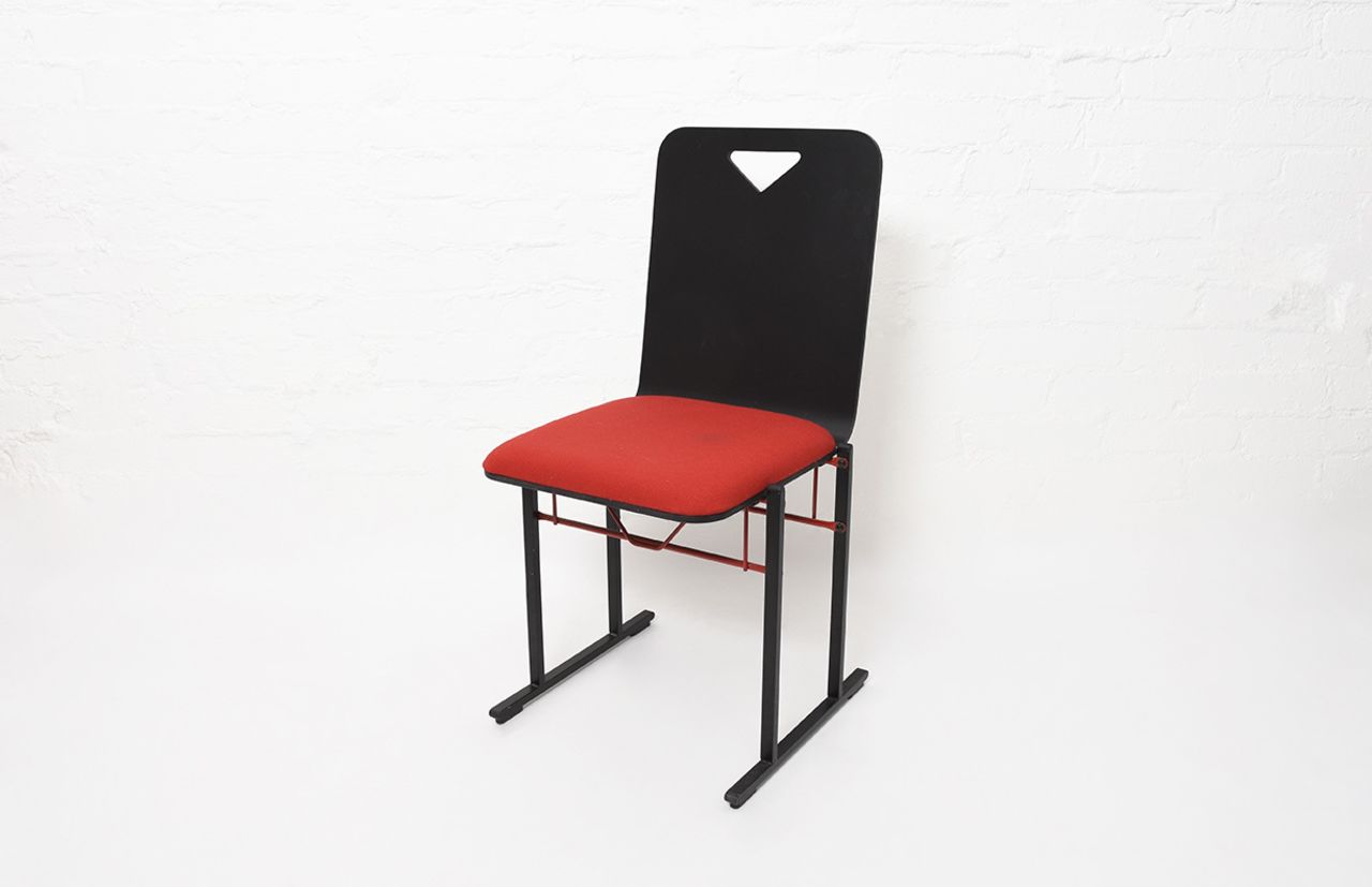 Chair from the A-500 Series - Artek