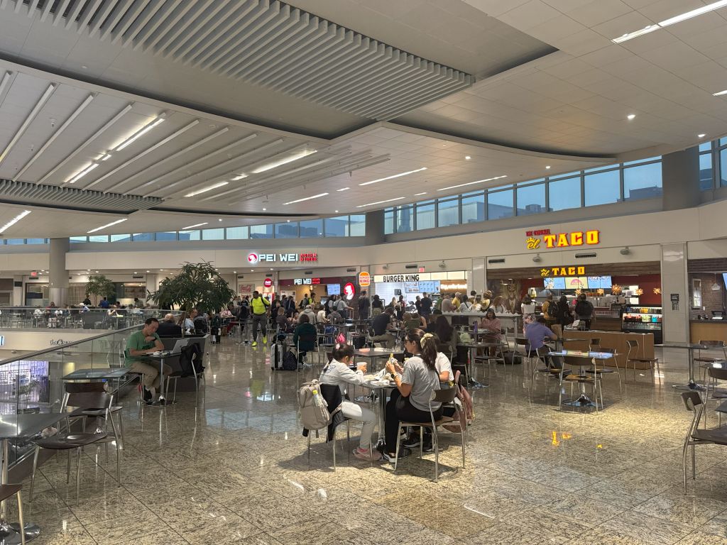 Atlanta Airport Food A Food Hall Is Opening On Concourse F At