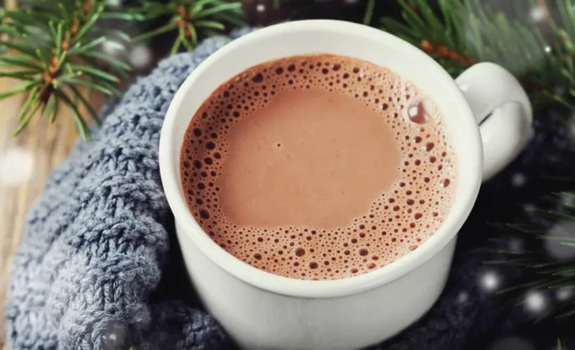 9 Warm Drinks for Adults To Enjoy Outdoors | AuthenTEAK