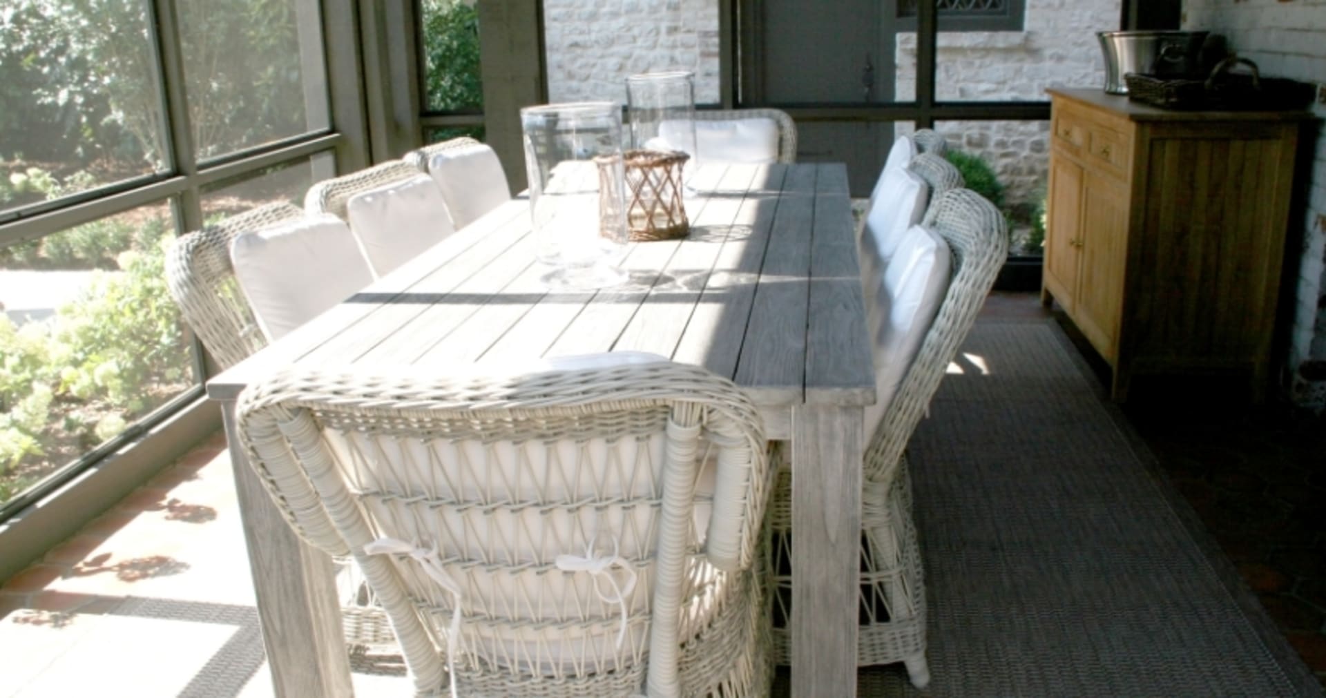 Outdoor Inspiration: A Pool, Patio, and Sun-room Come Together in ...