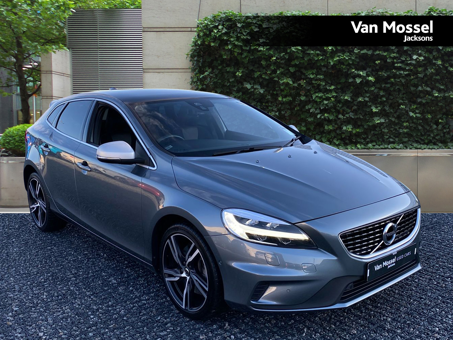 Volvo V40 R Design Nav Plus - Cars - Tig.gg