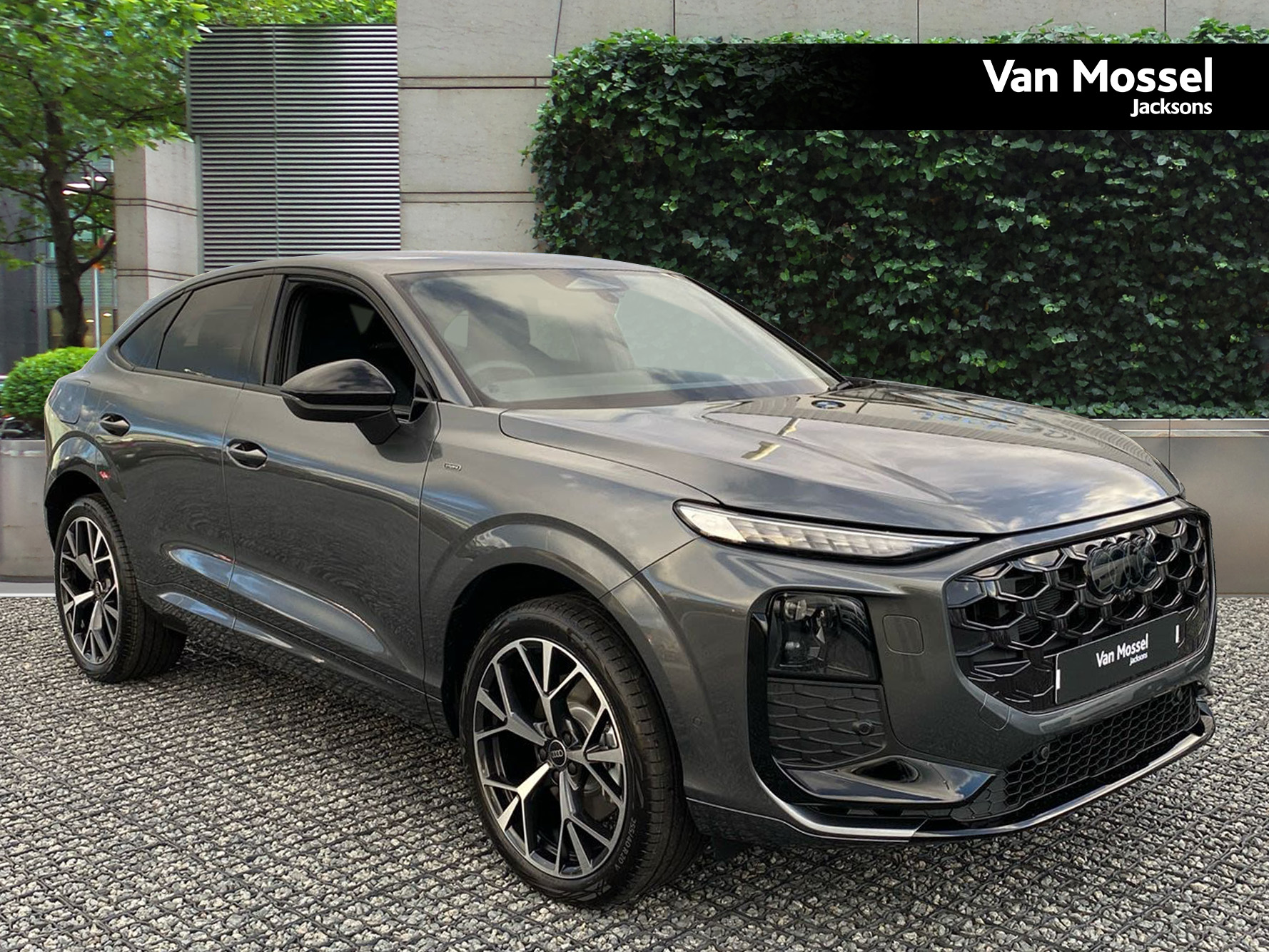 Audi Q3 Launch Edition - Cars - Tig.gg