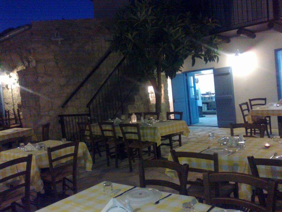 Paradosiaki Taverna Areti, Fasoula, Limassol, Cyprus - Wolf