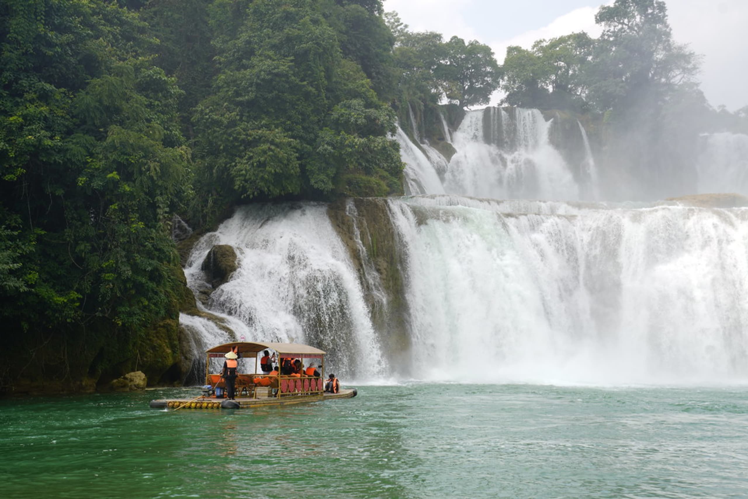 Ba Be Lake & Ban Gioc Waterfall Adventure 3D/2N
