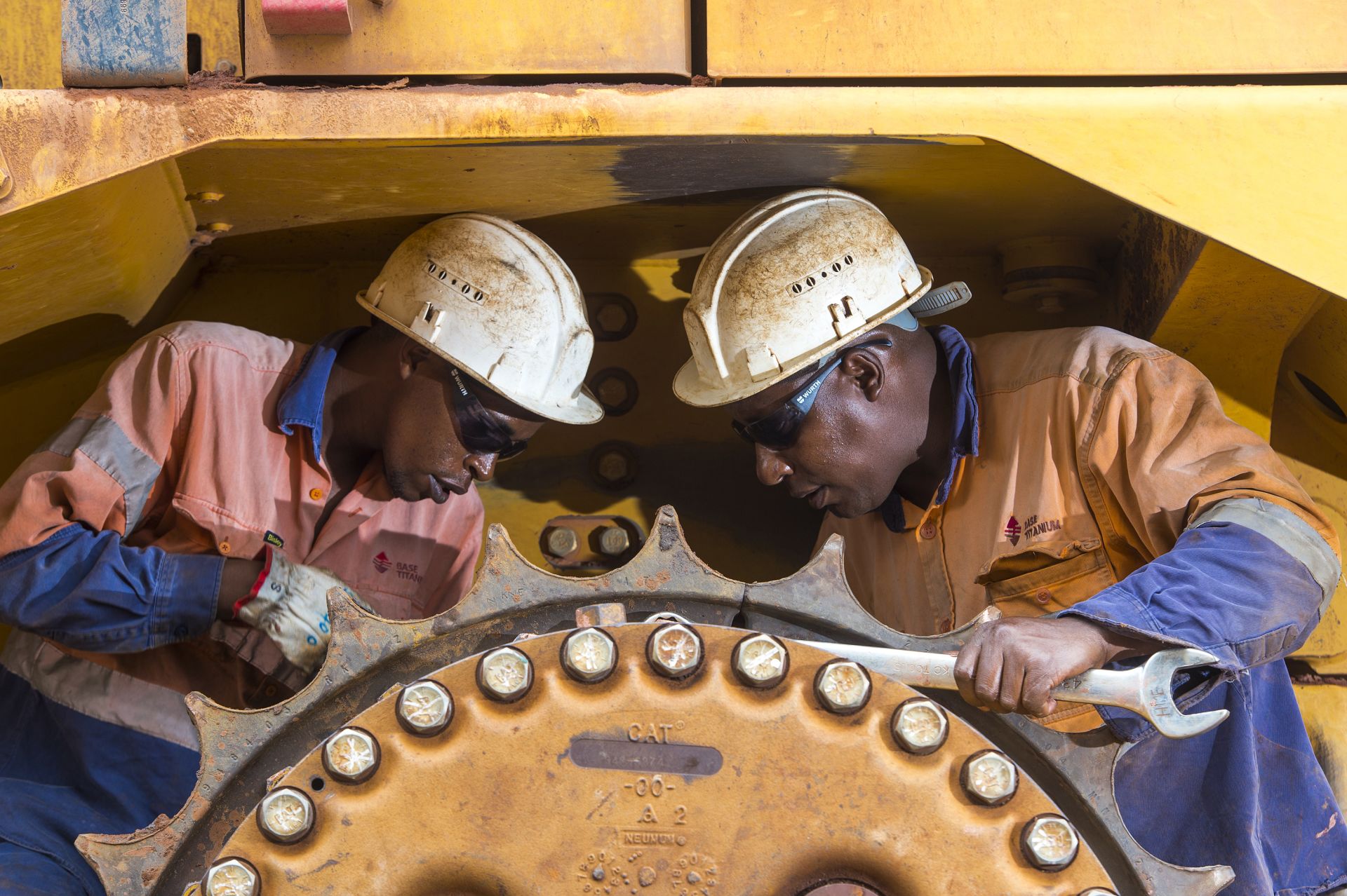 Photography - Base Titanium