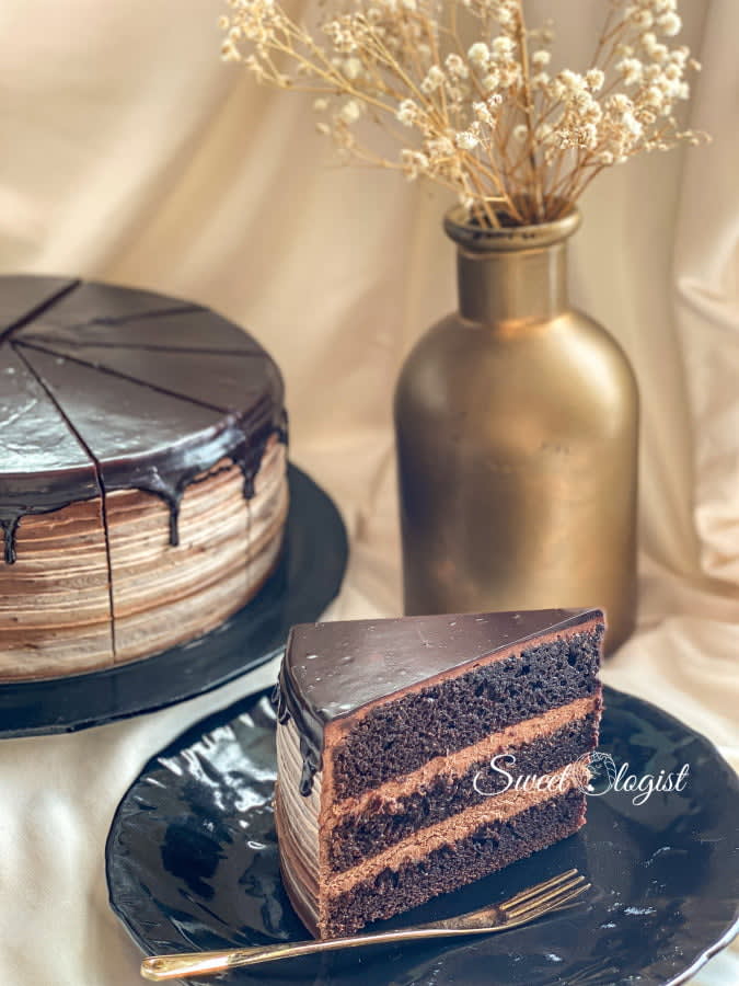 Chocolate Velvet Cake - Birthday Cake Kuching