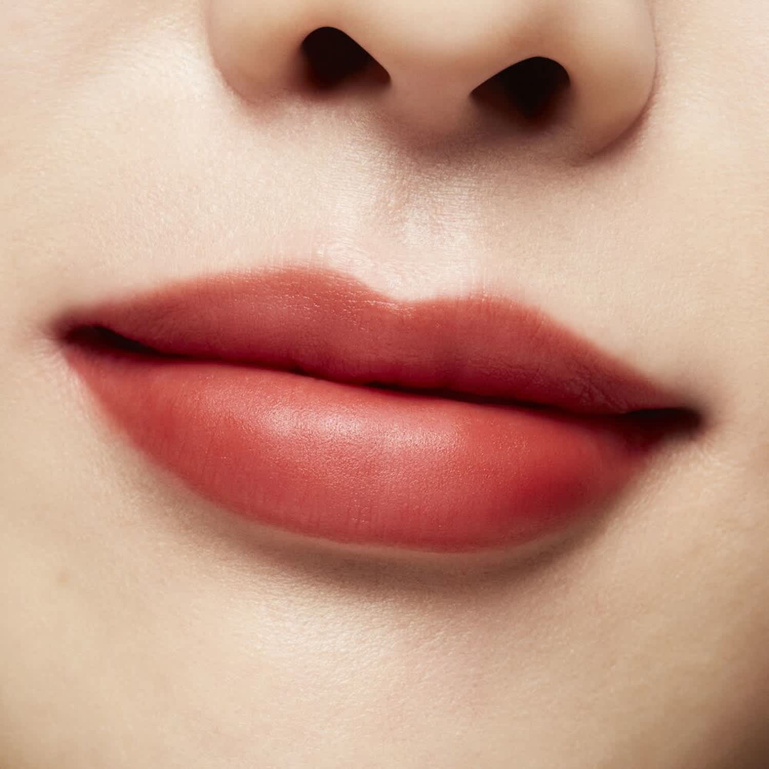 Batom Matte M·A·C Chili's Crew Powder Kiss | Beleza na Web