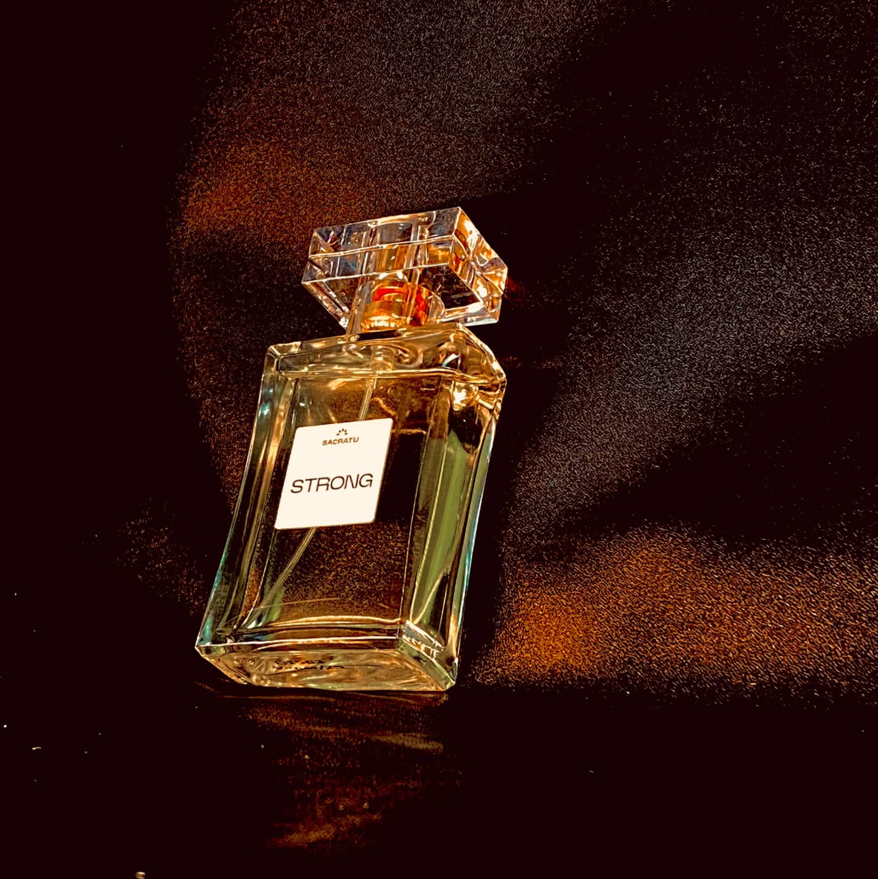 STRONG - PARFUM - Perfume Masculino Sacratu 50 ml