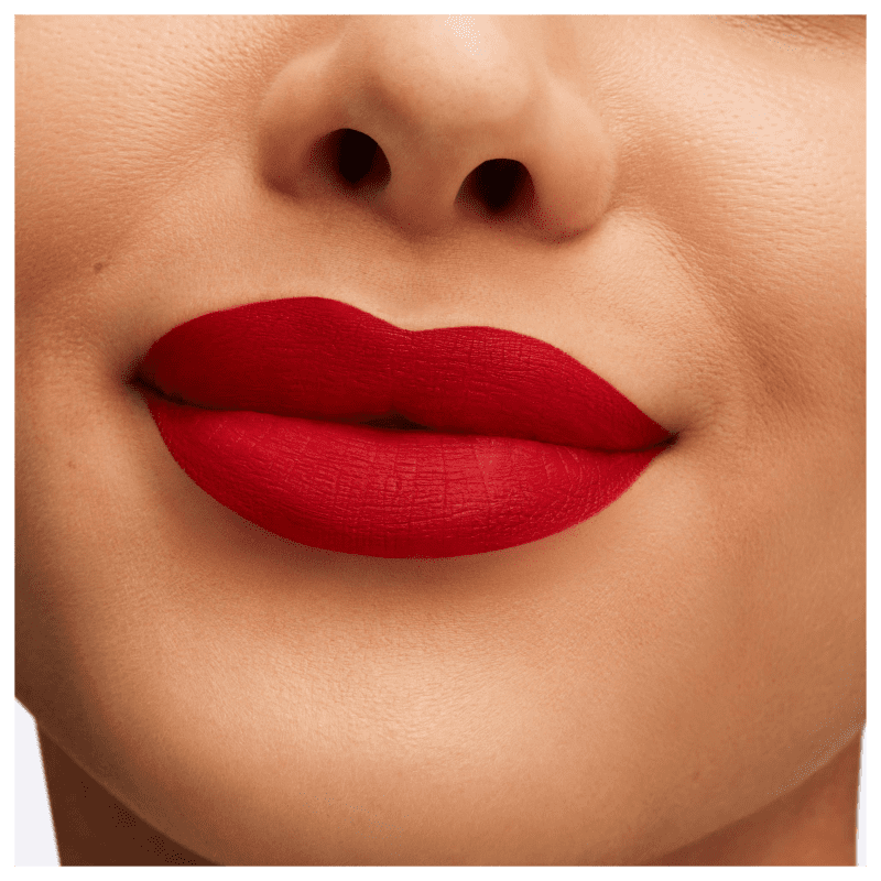 Batom M·A·C Powder Kiss Liquid Lipcolour Ruby Phew | Beleza na Web