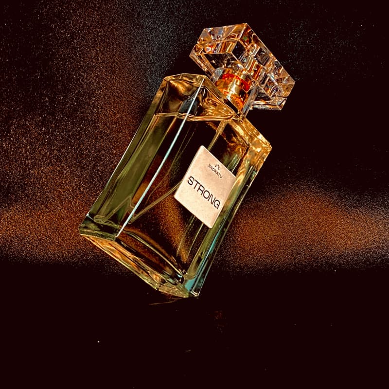 STRONG - PARFUM - Perfume Masculino Sacratu 50 ml