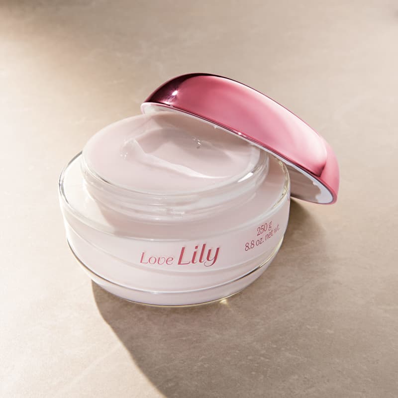 Creme Acetinado Desodorante Hidratante Corporal Love Lily 250g | O ...