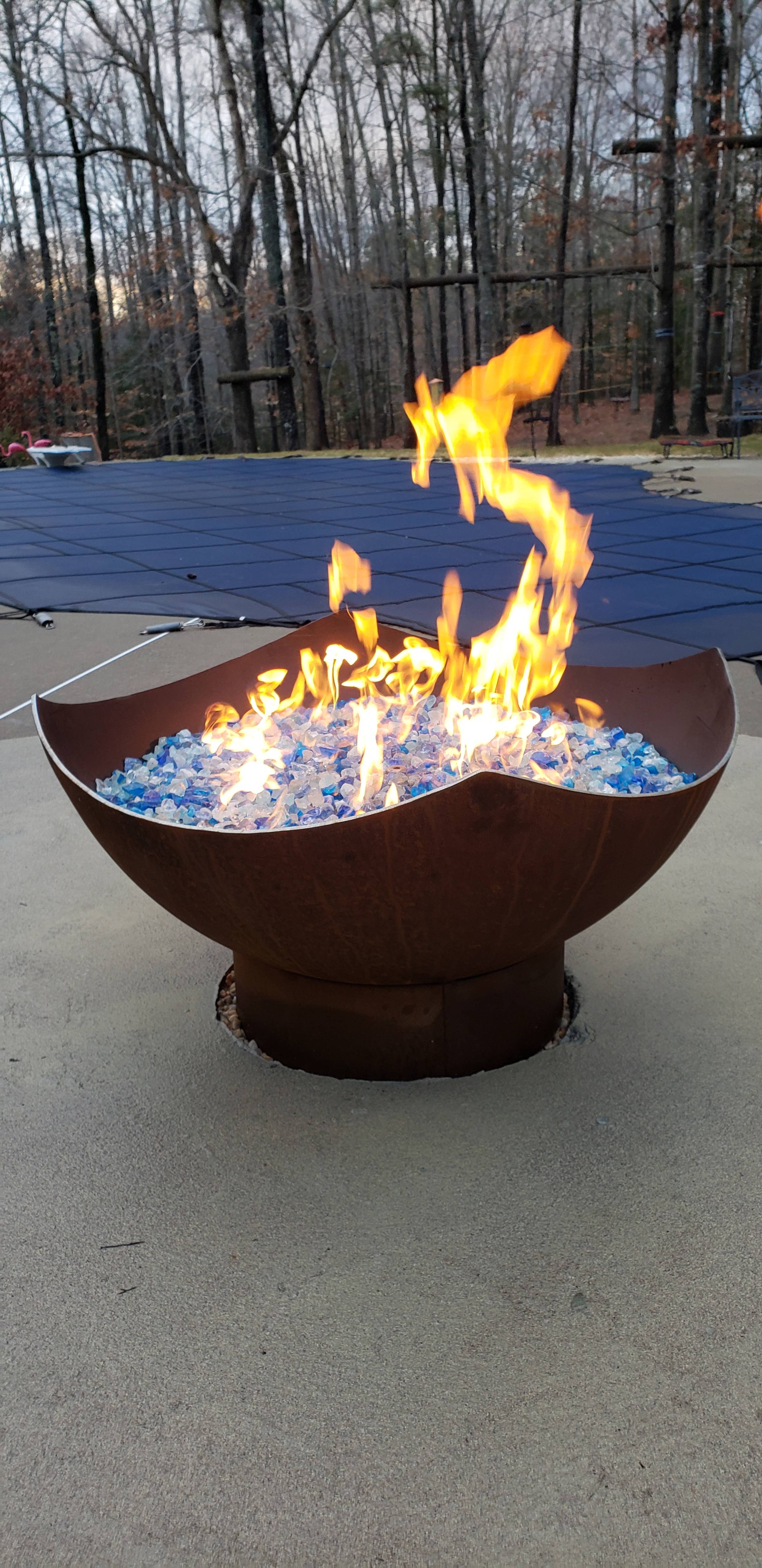 Manta Ray Fire Pit Fire Pit Pointed Chalice Iron Rust | Mimosa