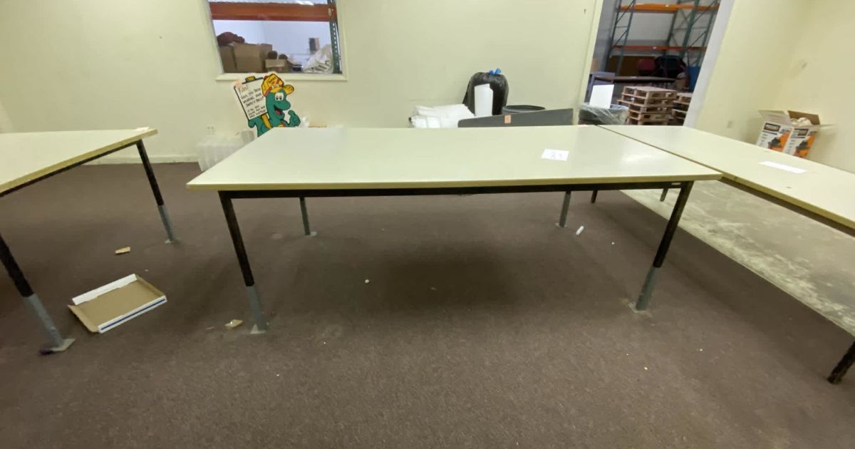 Classroom Style Table #2 - BidCorp Auctions