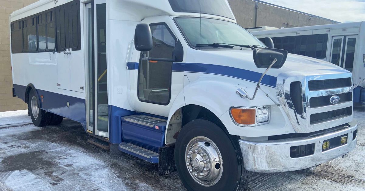2008 Ford F650 Passenger Bus (#15), Offsite: Bad Axe, MI - BidCorp Auctions