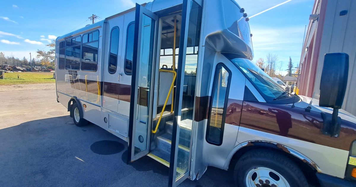 2014 Chevrolet Express Cutaway Bus - BidCorp Auctions