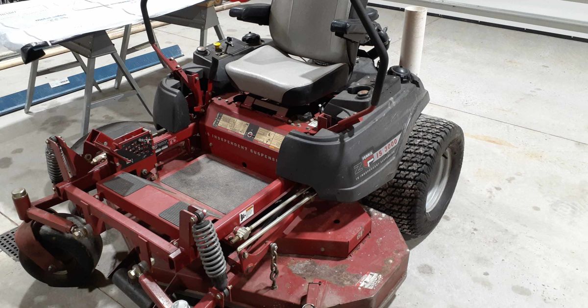 Ferris is3000z Mower - BidCorp Auctions