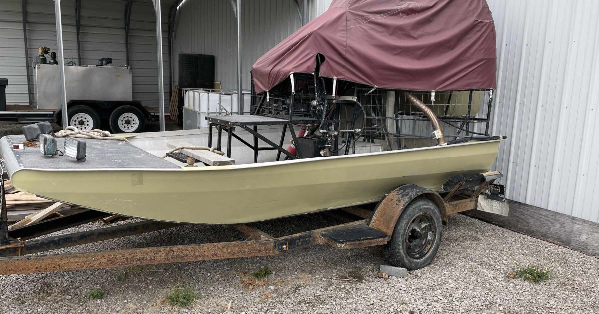 1992 13' Alumitech Airboat & 1993 14' EZ Loader Single Axle Trailer ...