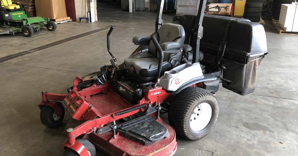 2014 Exmark X-Series Lazer-Z Gas Zero Turn Mower - BidCorp Auctions