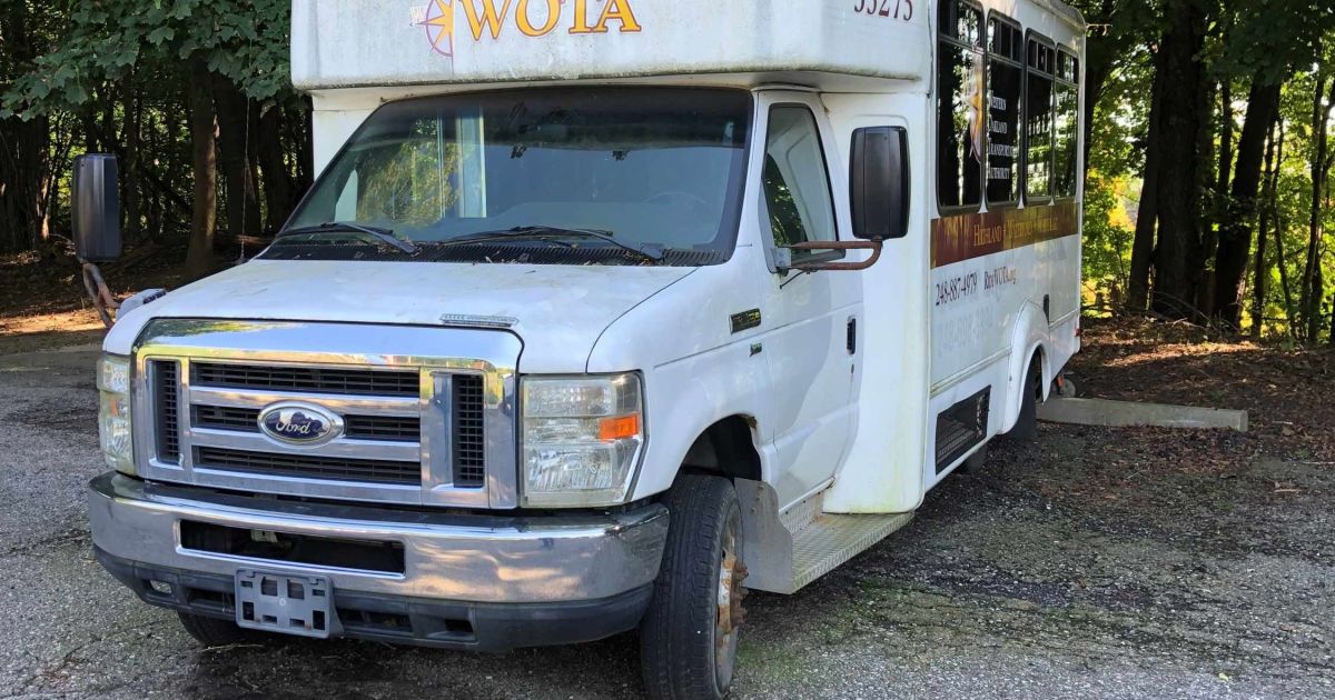 Goshen Coach Bus - BidCorp Auctions