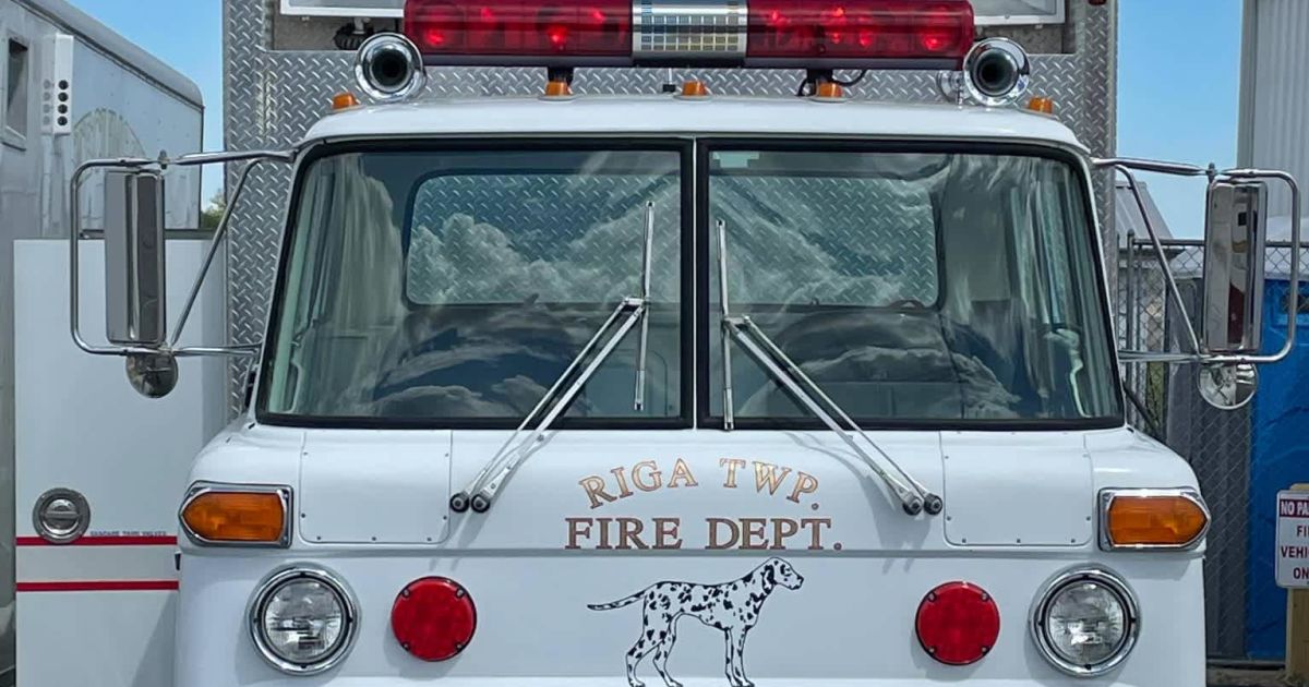 Ford C8000 Heavy Rescue Truck - BidCorp Auctions