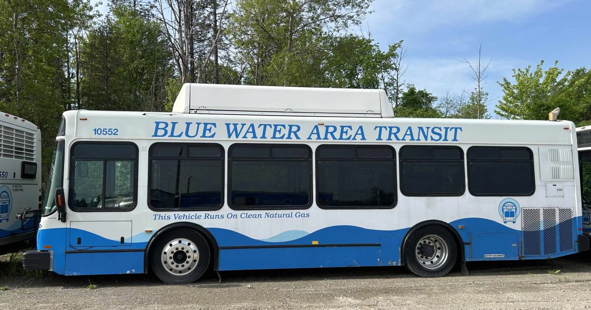 Bwatc bus 10552 Eldorado EZ Rider II - BidCorp Auctions